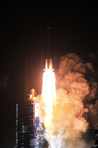 China Launches First Mobile Telecom Satellite